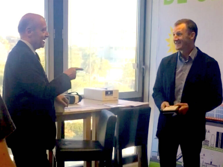 Alain Juppé visite Comwatt pour parler des énergies renouvelables - Comwatt